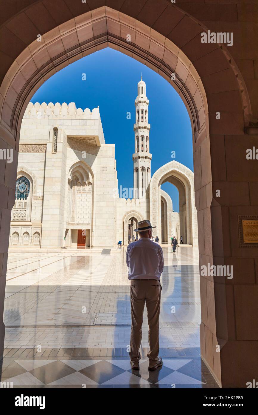 Oman muscat man hi-res stock photography and images - Alamy
