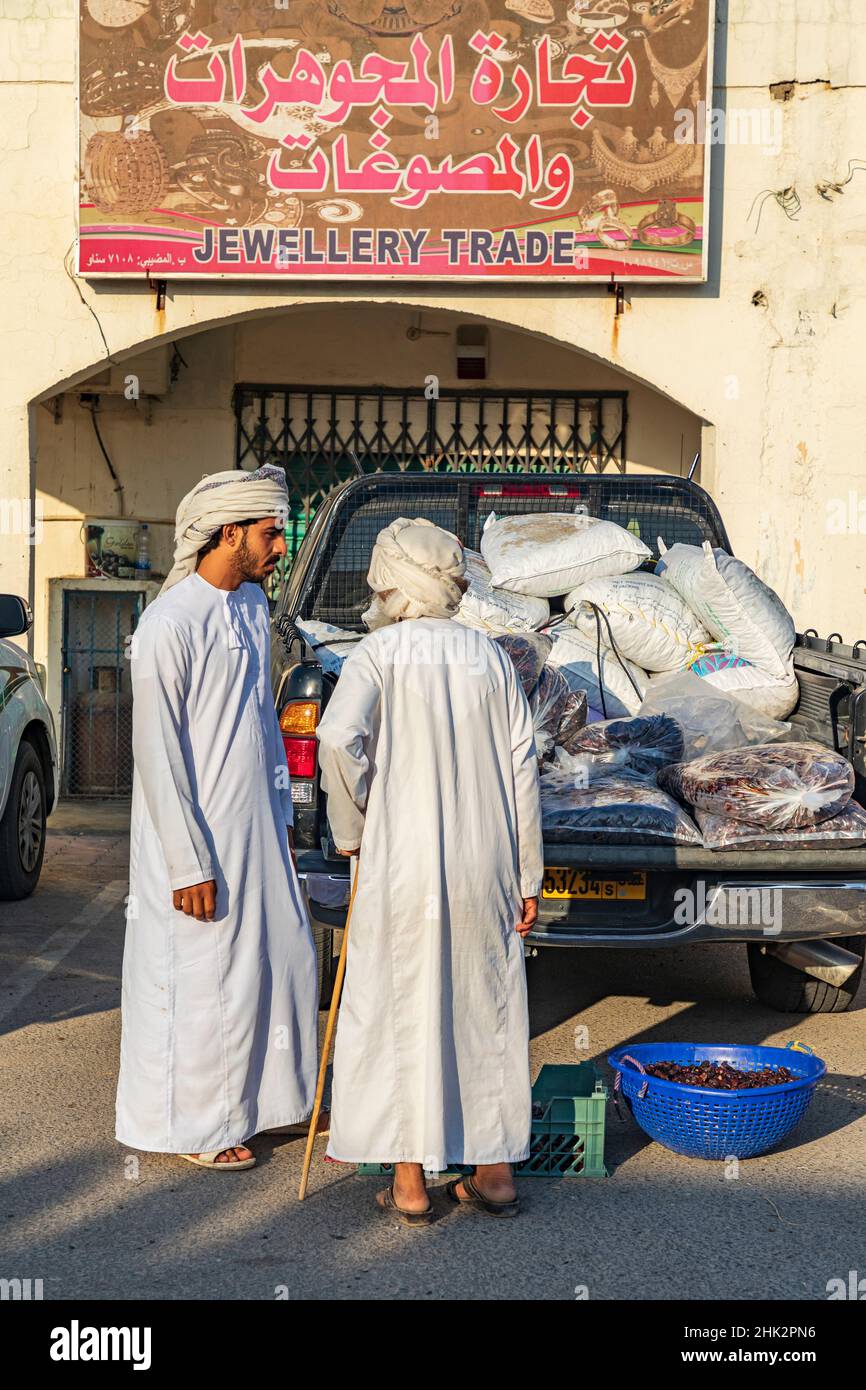 Pick up truck goods hi-res stock photography and images - Alamy