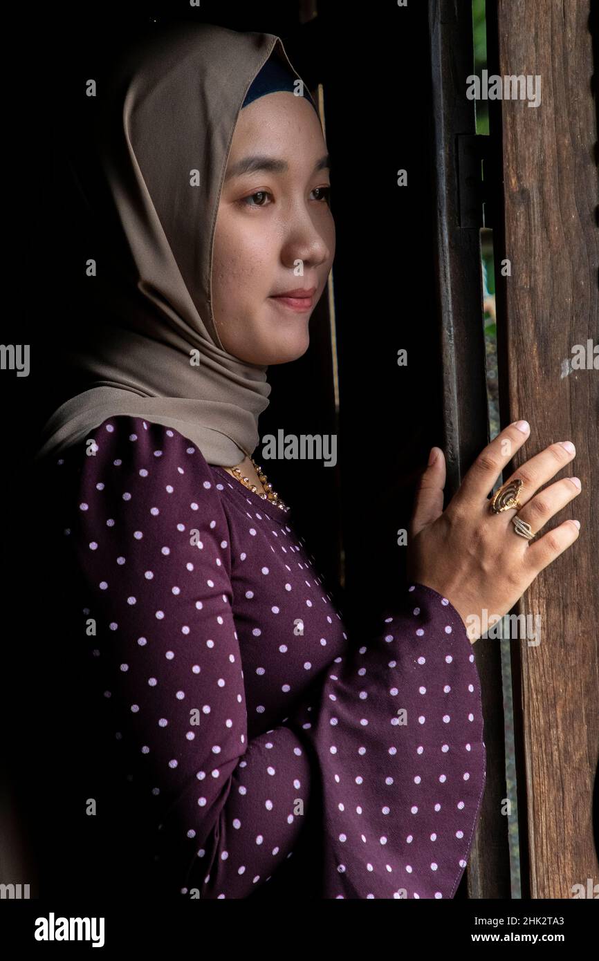 Vietnam. Portrait of Muslim Cham girl. (MR Stock Photo - Alamy