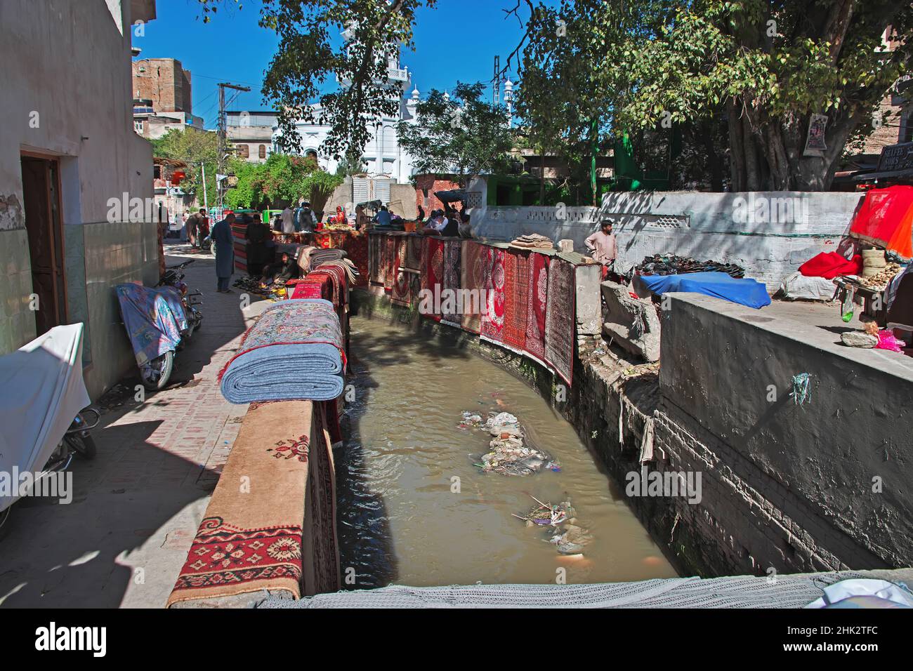 The local market, bazaar in Peshawar, Pakistan Stock Photo - Alamy