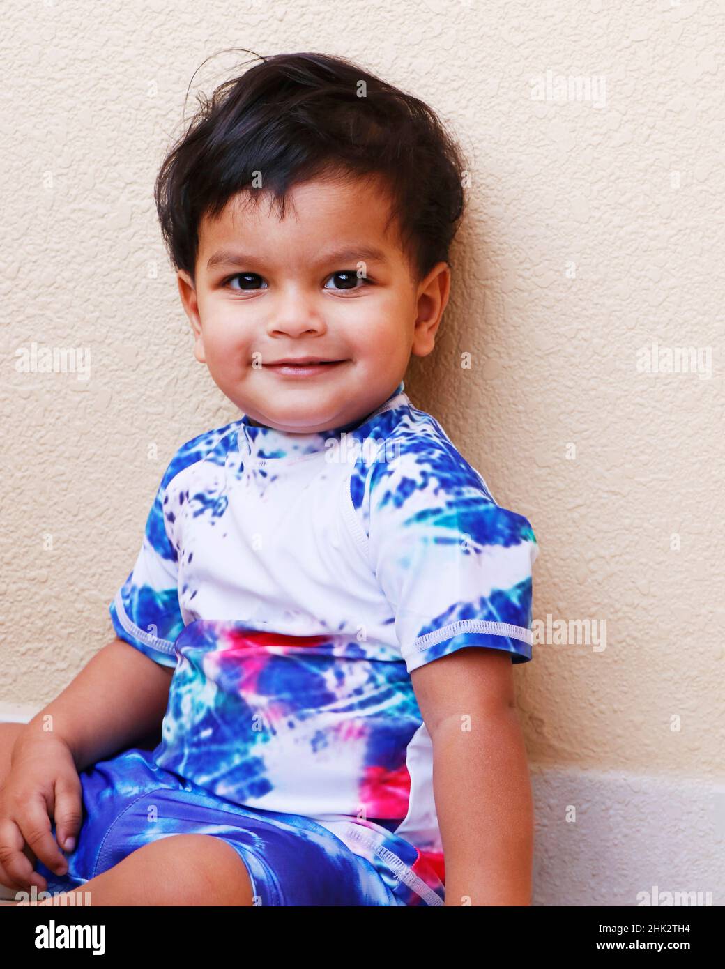Indian children sitting garden hi-res stock photography and images - Alamy