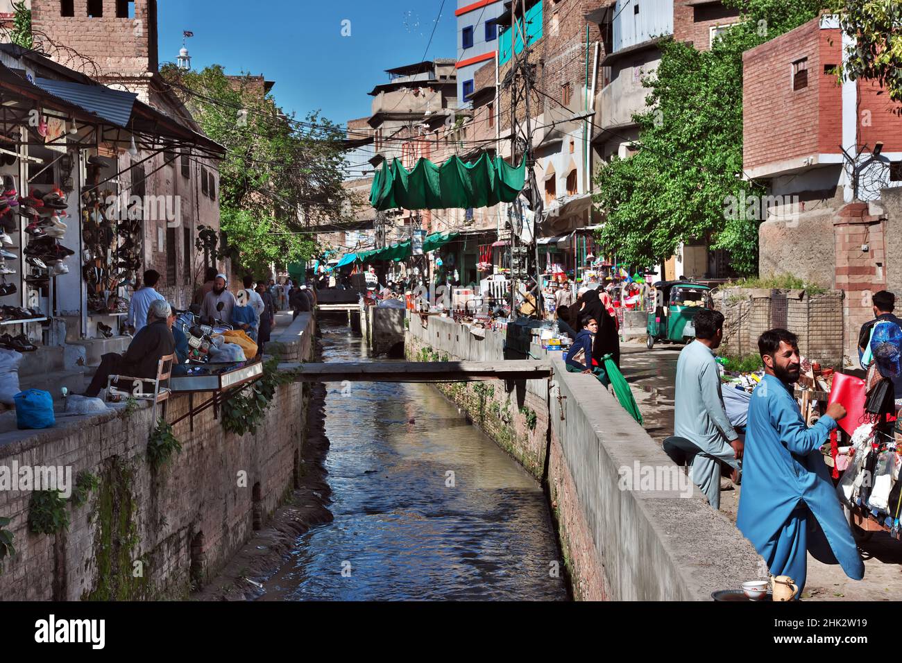 The local market, bazaar in Peshawar, Pakistan Stock Photo - Alamy