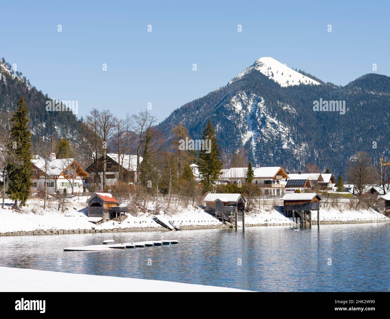 Village Walchensee at lake Walchensee in the snowy Bavarian Alps ...