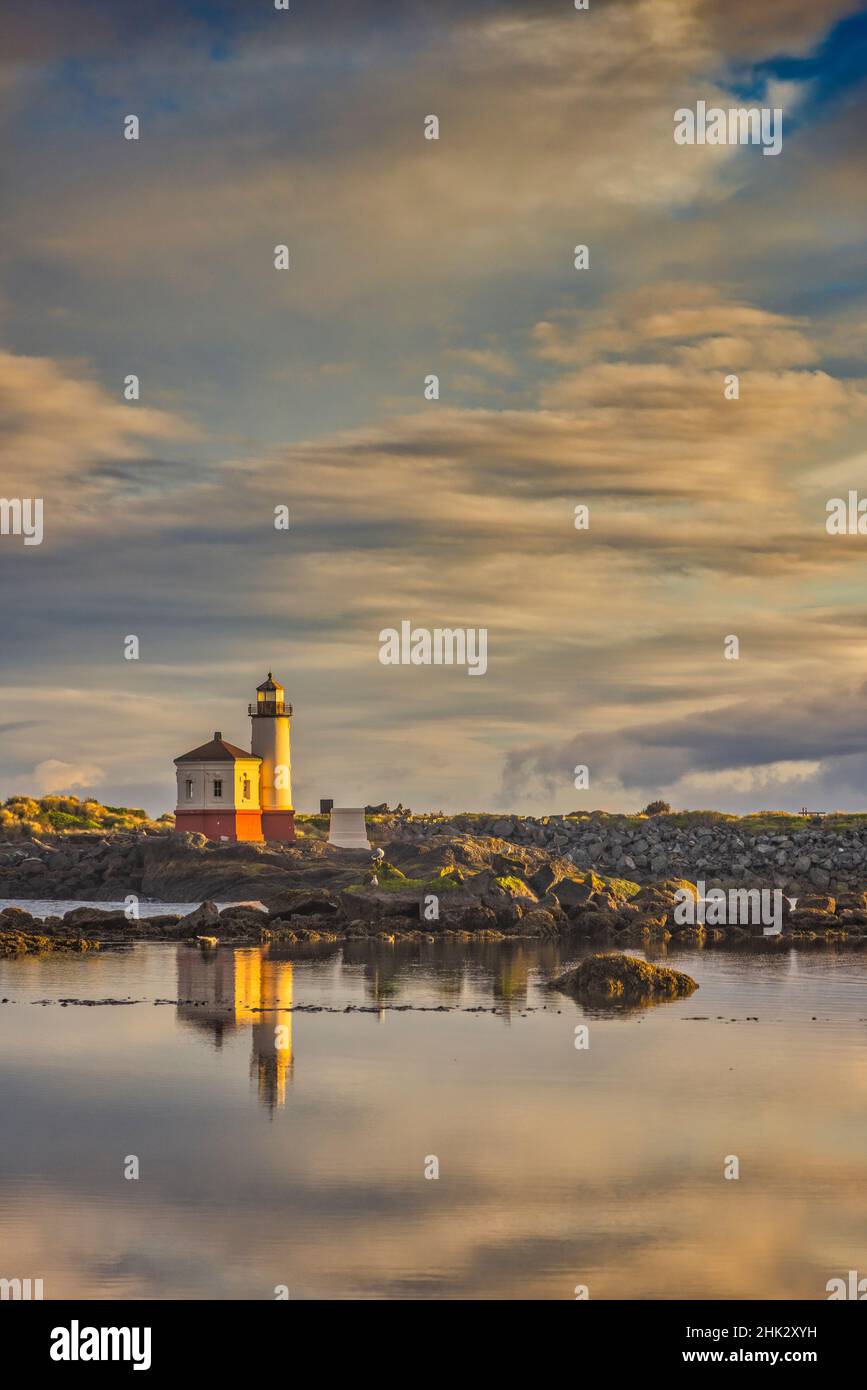 Coquille River Lighthouse, Bandon, Oregon Stock Photo - Alamy