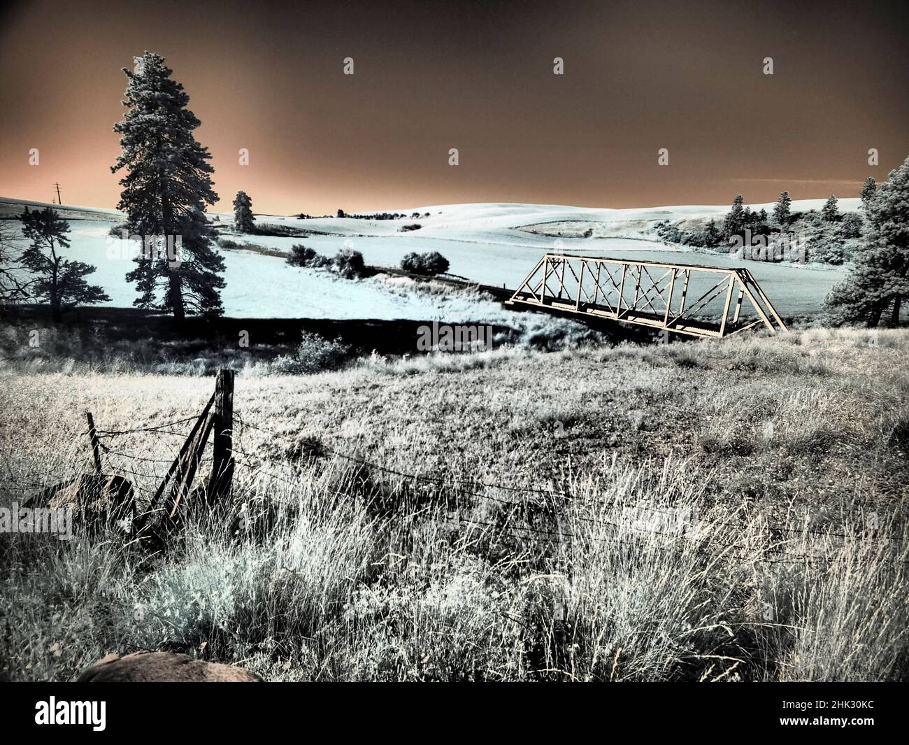 USA, Washington State, Palouse region, Bridge across Palouse river ...