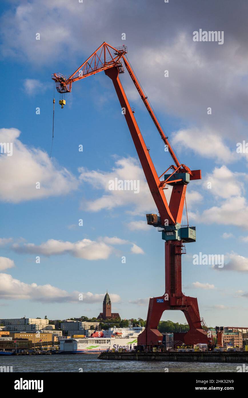 Sweden, Vastragotland and Bohuslan, Gothenburg, shipyard crane, city ...