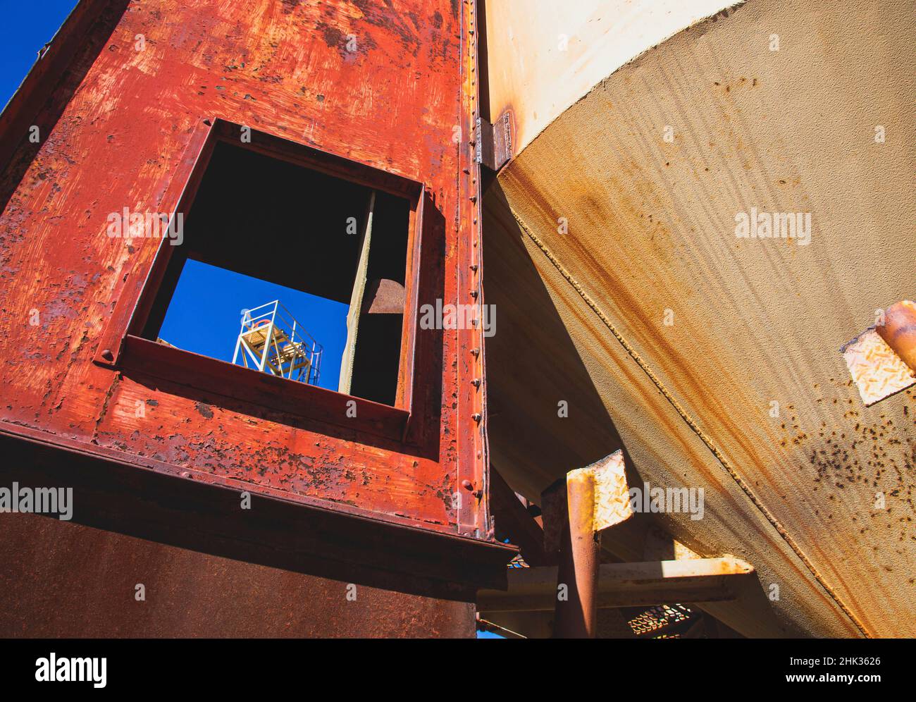 Mission Mine, Old Dale Mining District, Pinto Mountains, California ...