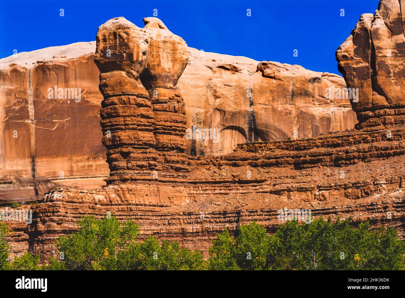 Colorful orange Kissing Rocks formation, Utah Stock Photo - Alamy