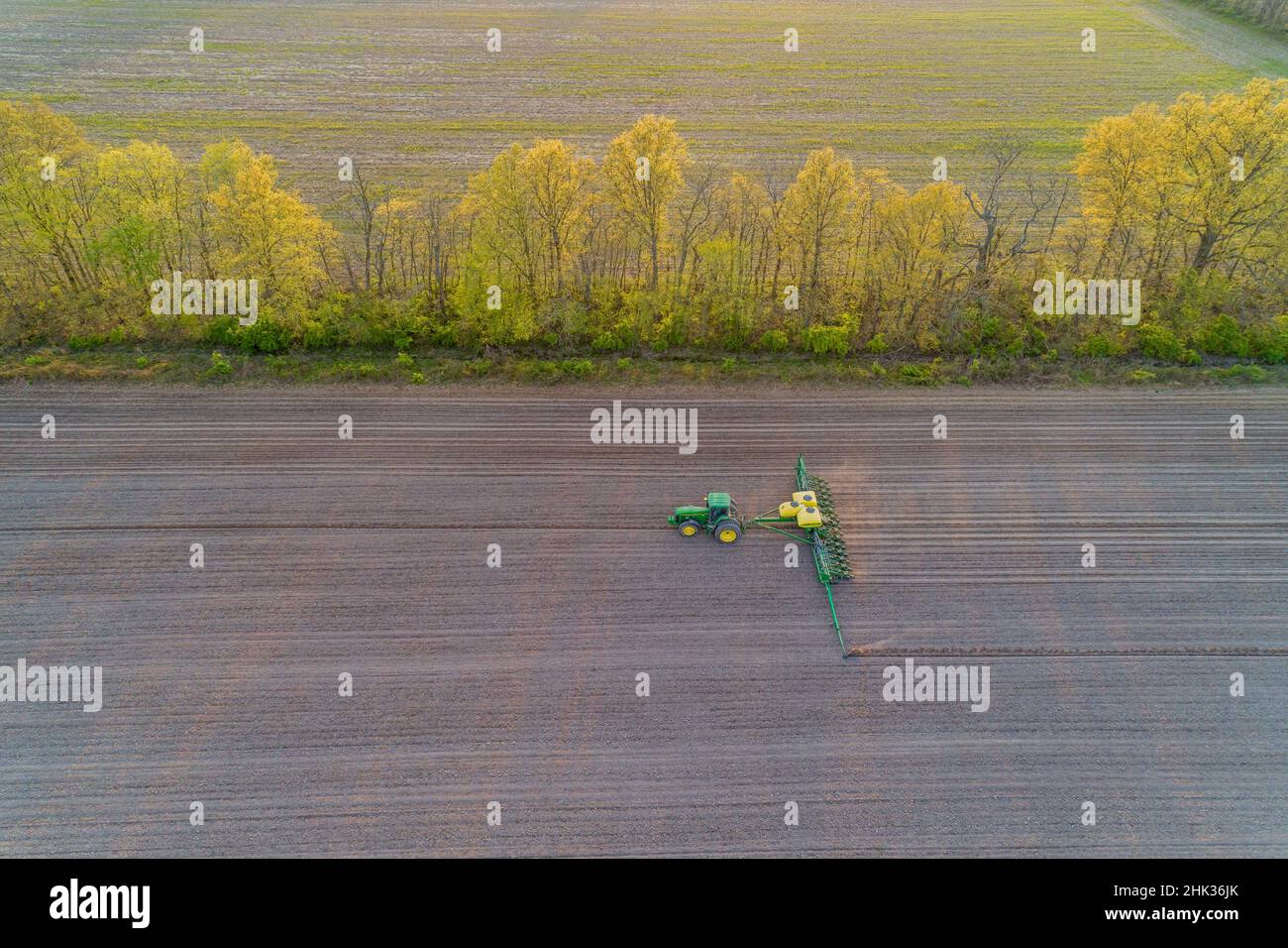 Farming usa tractor aerial hi-res stock photography and images - Alamy