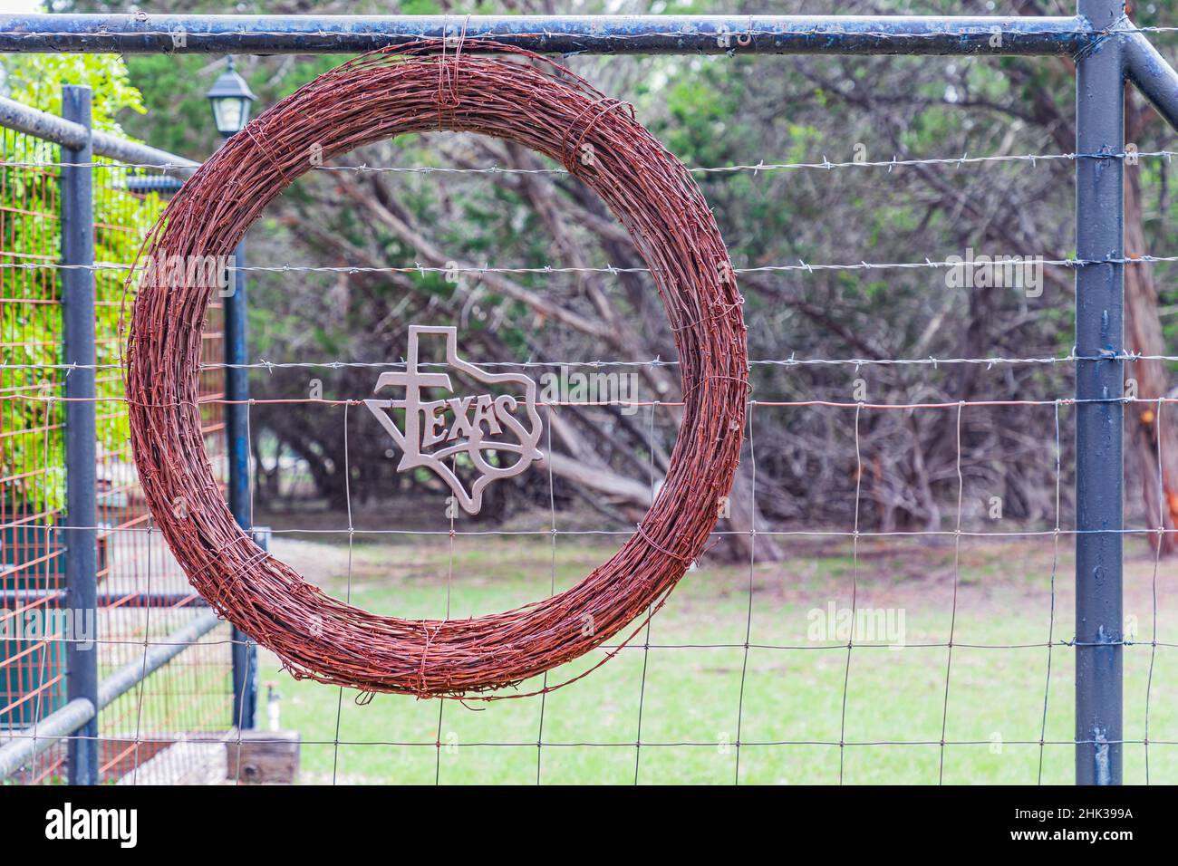 Spool of barbed wire hi-res stock photography and images - Alamy