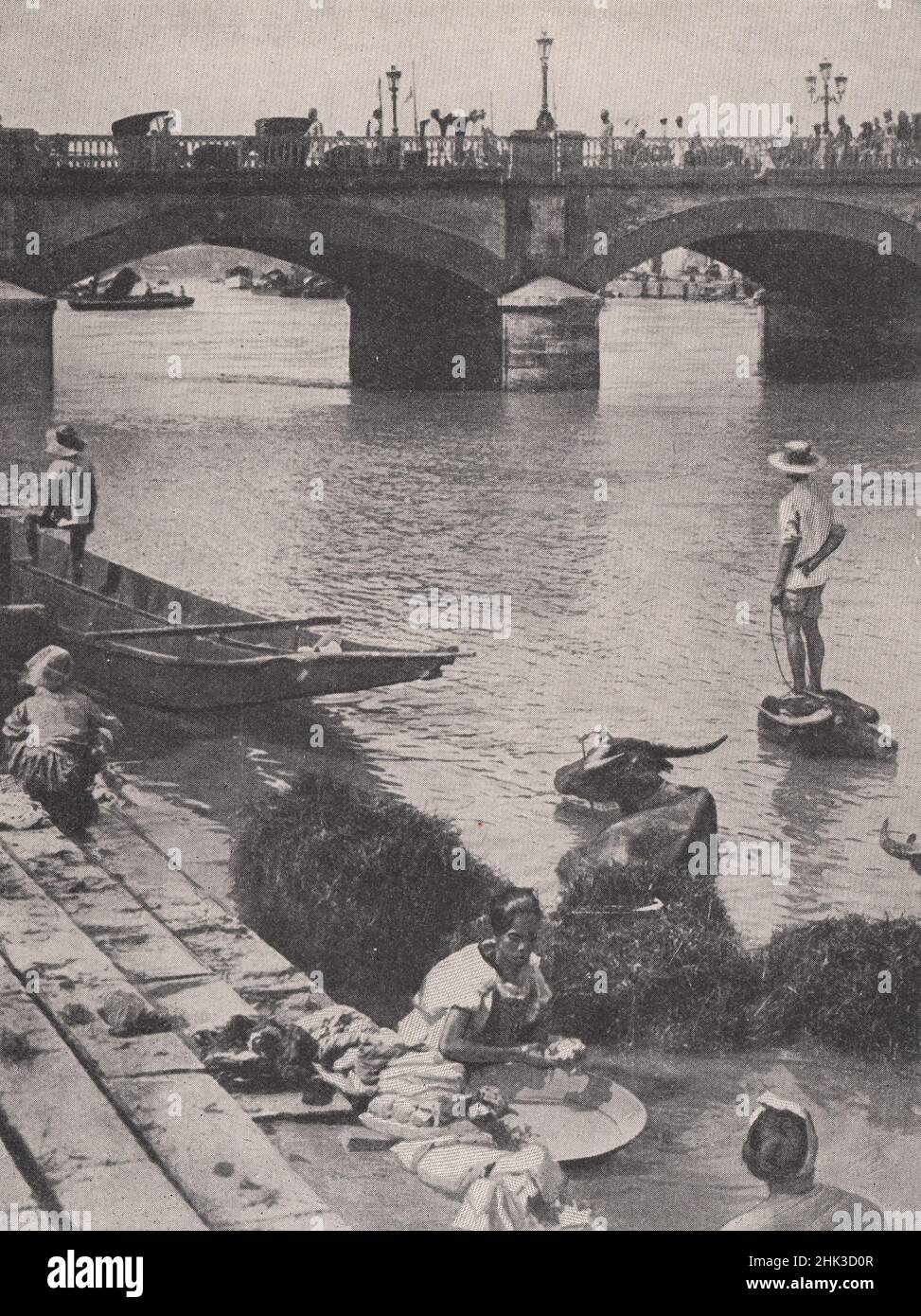 Arches of the bridge of Spain over the Pasig at Manila. Philippines ...