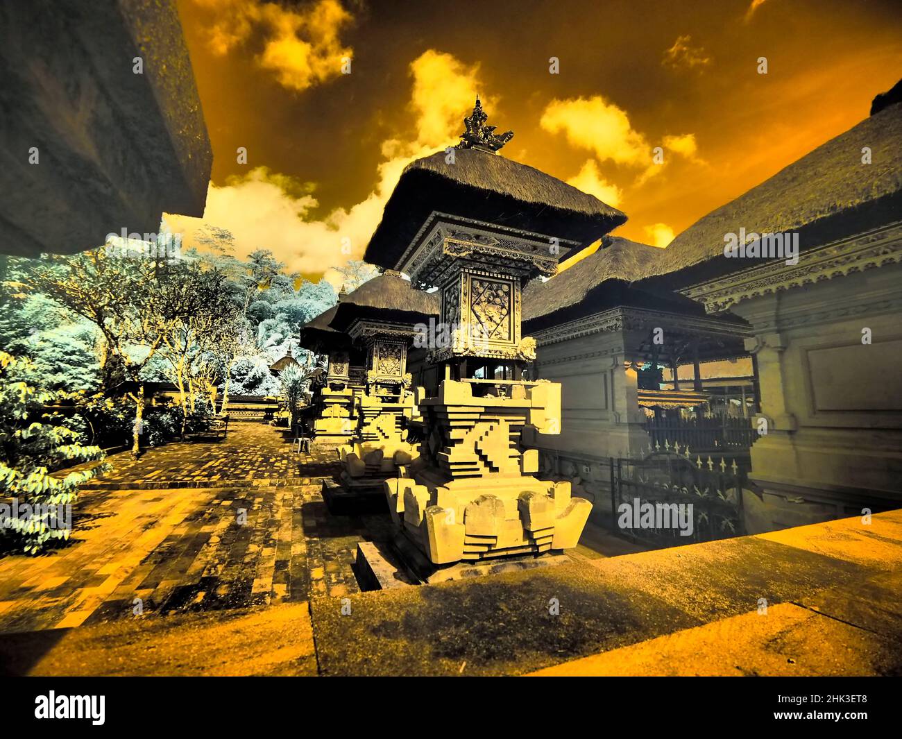 Indonesia, Bali, Ubud. Pura Tirta Empul Temple, bath in Tampaksiring ...
