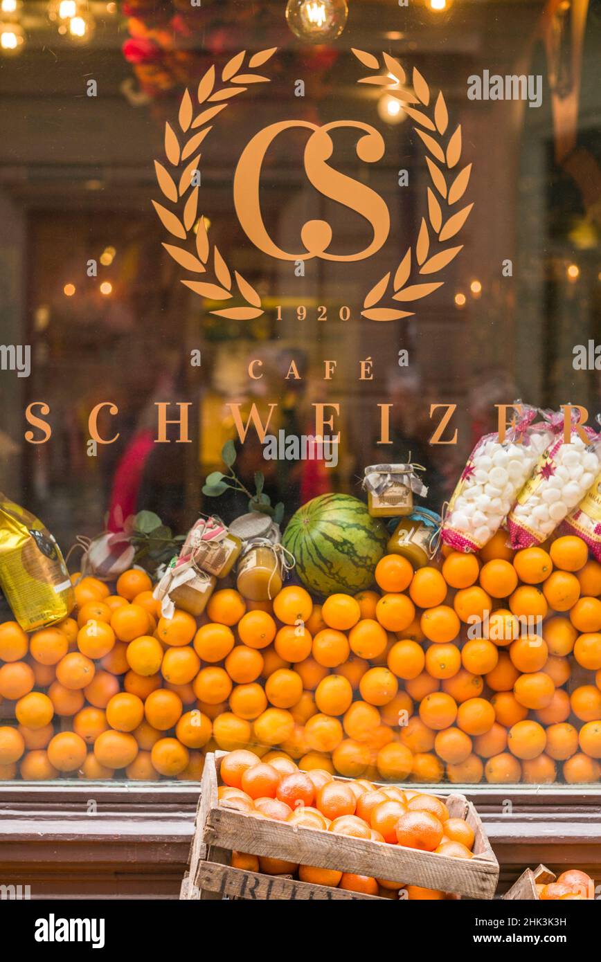 Sweden, Stockholm, Gamla Stan, Old Town, oranges in window of juice bar ...