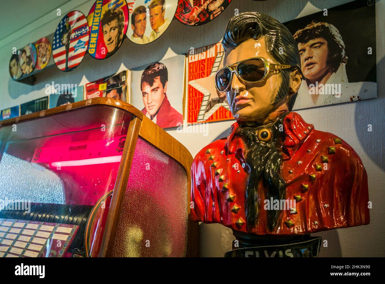 Elvis car museum hi-res stock photography and images - Alamy