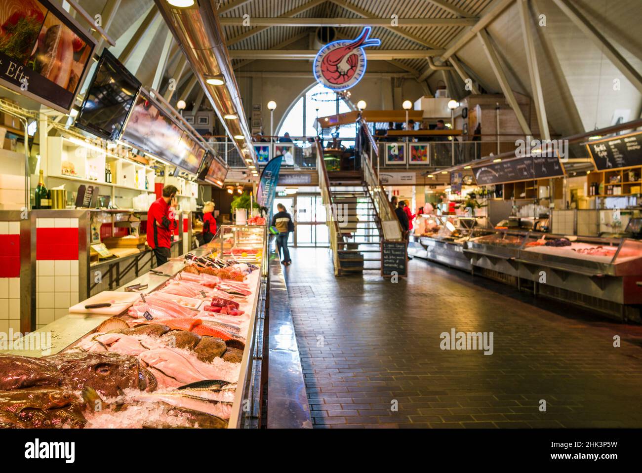 Sweden, Vastragotland and Bohuslan, Gothenburg, Feskekorka, seafood ...