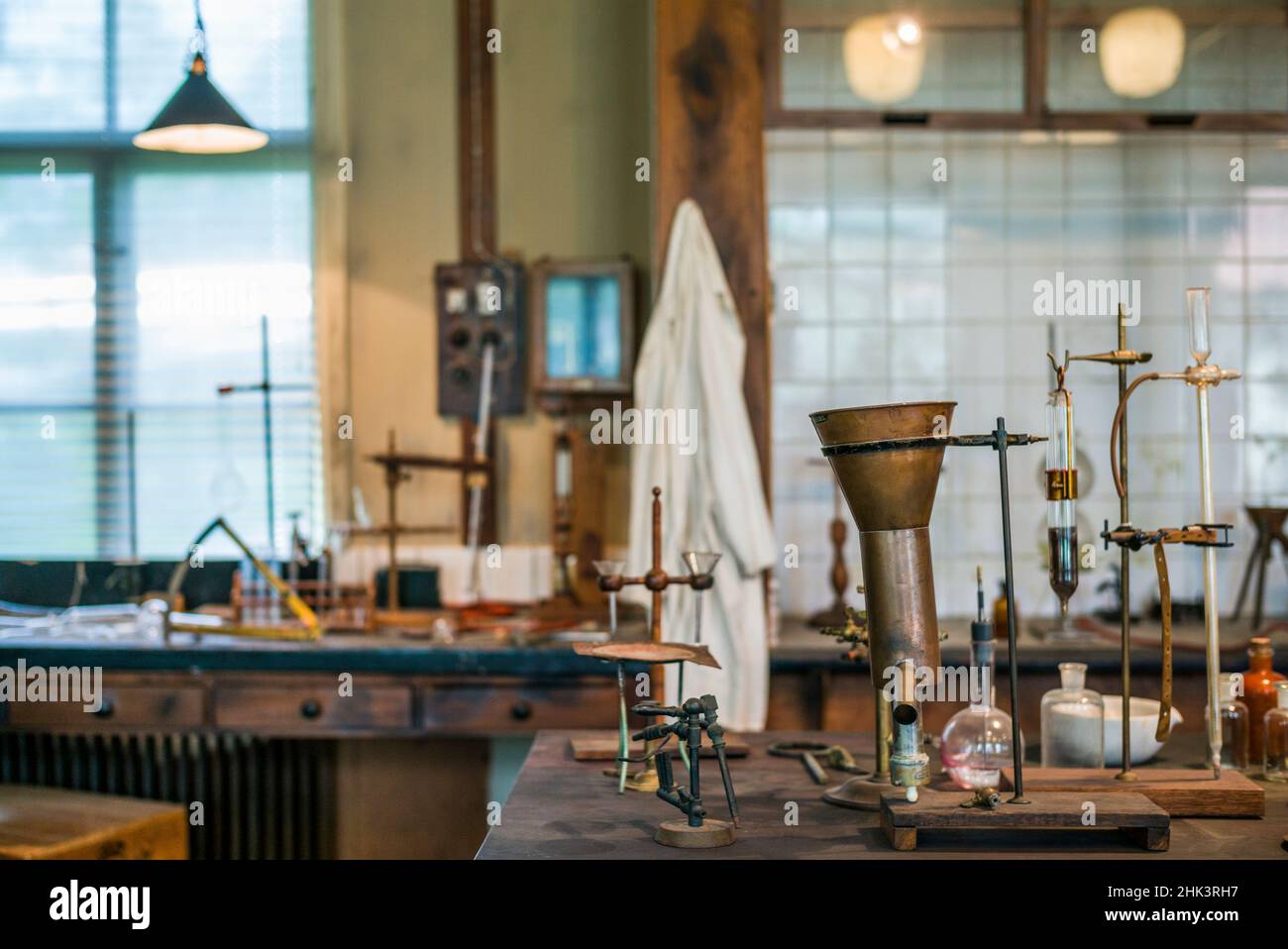 Laboratory interior hi-res stock photography and images - Alamy