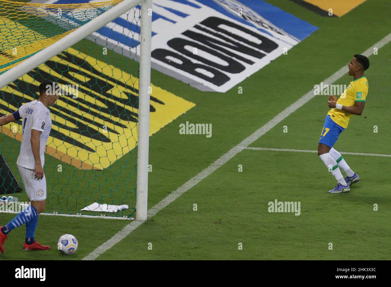 Rodrygo do Brasil, comemora o seu gol durante a partida entre Brasil e ...