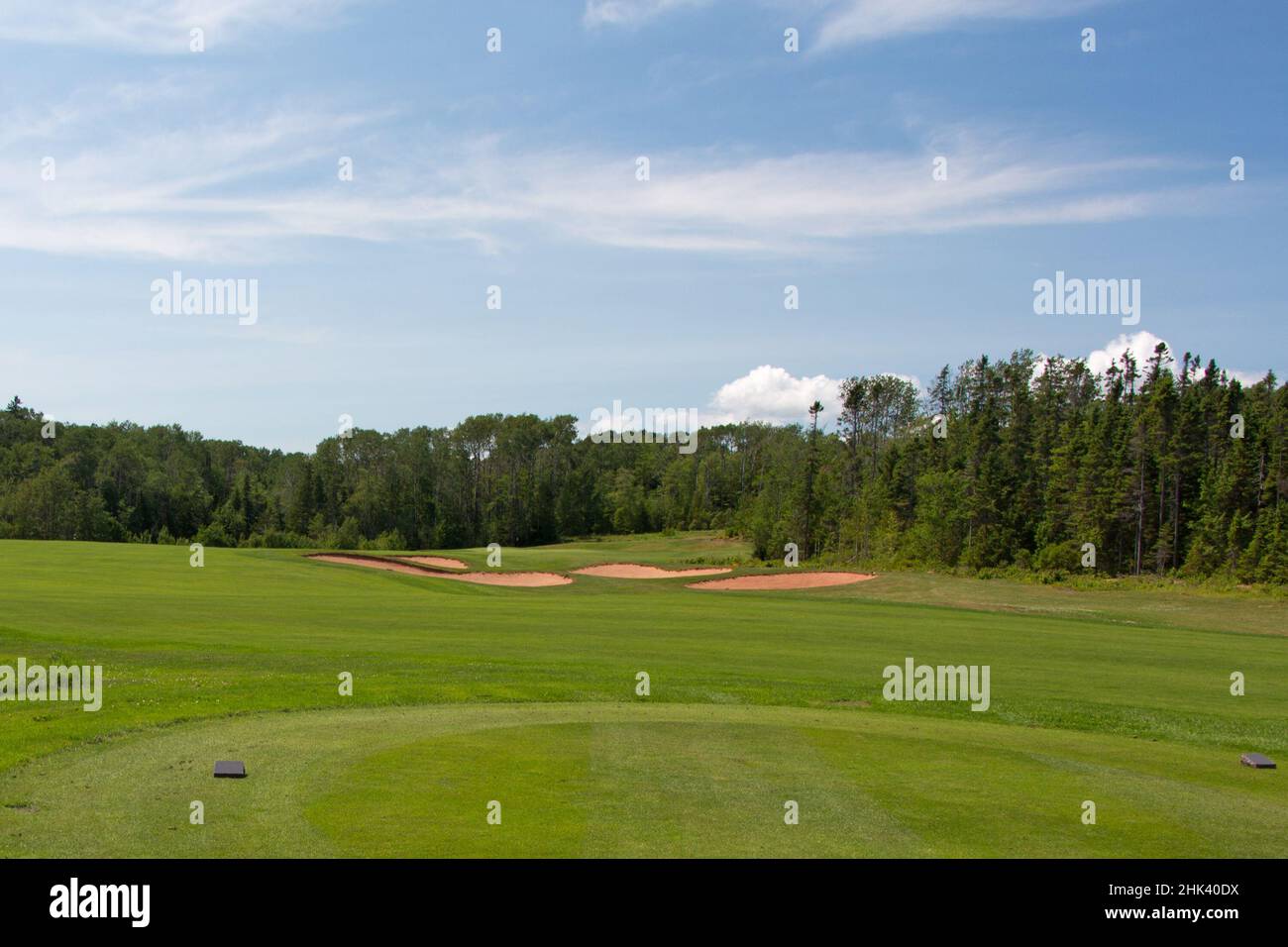 Tee box golf hi-res stock photography and images - Alamy