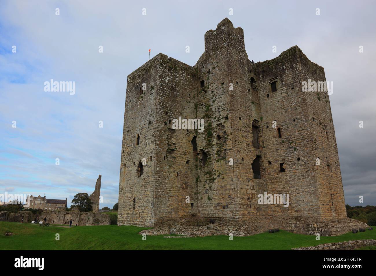 Irische mittelalterliche architektur hi-res stock photography and ...