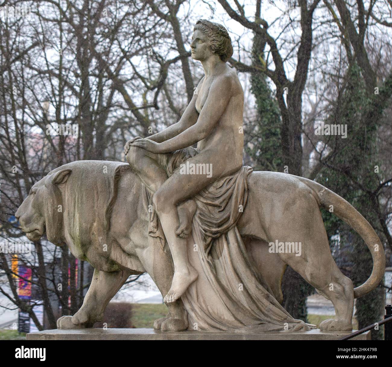 Stone sculptures in front of the neo-classical building of the Opera ...