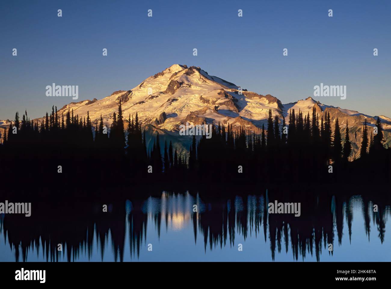 Washington State, Glacier Peak Wilderness, Glacier Peak at Image Lake ...