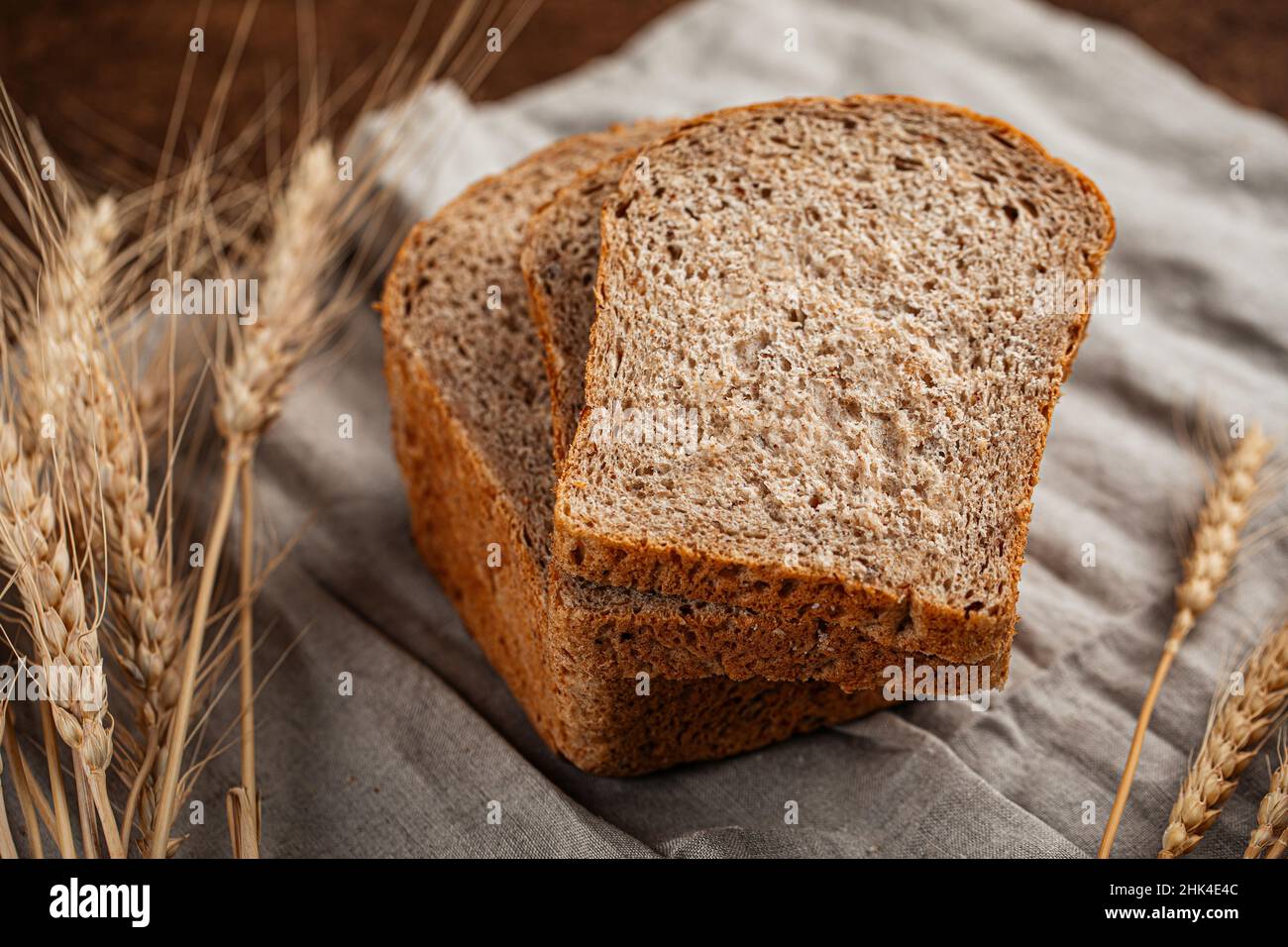 Fresh baked sliced loaf of rye bread Stock Photo - Alamy