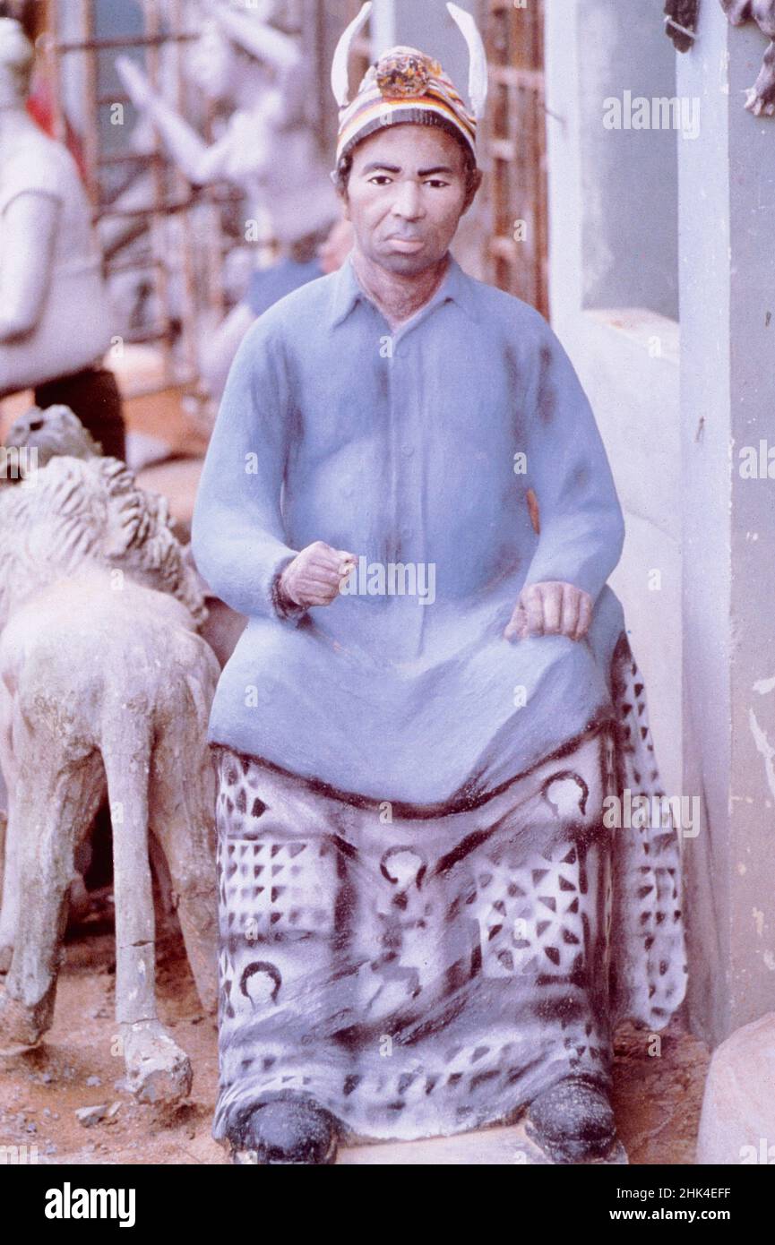 Portrait of a Chief, sculpture Artwork by Nigerian contemporary artist ...