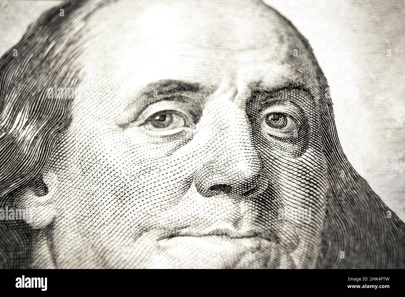 Benjamin Franklin portrait on 100 banknote. Dolar USA close up ...