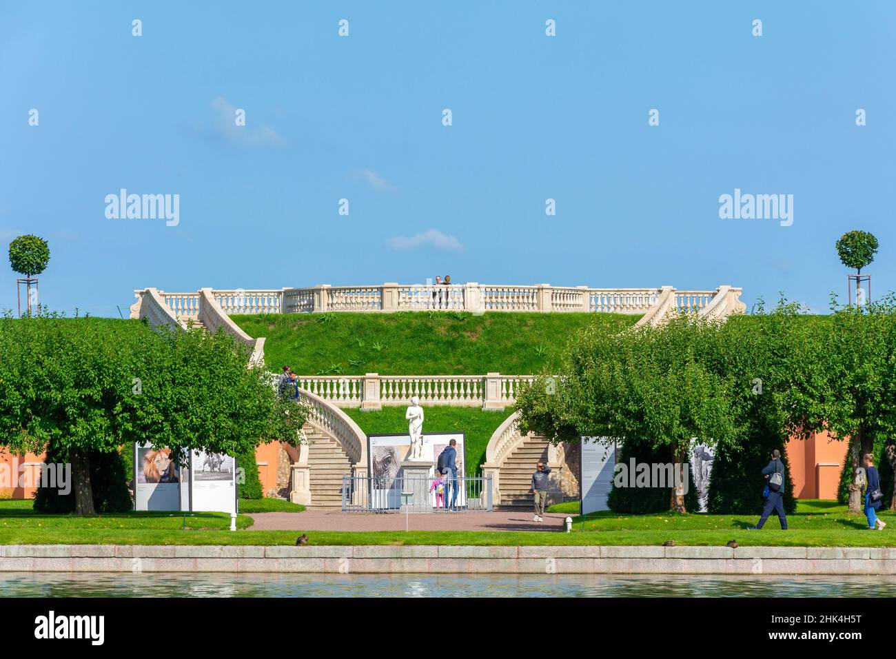 Earthen rampart hi-res stock photography and images - Alamy
