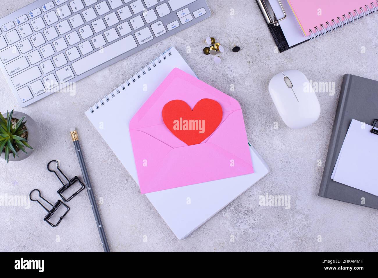 Office valentines day hi-res stock photography and images - Alamy