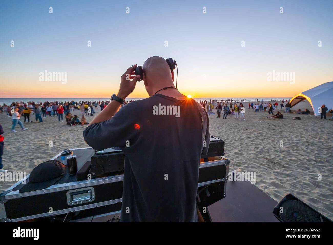 Dj mix sunset hi-res stock photography and images - Alamy