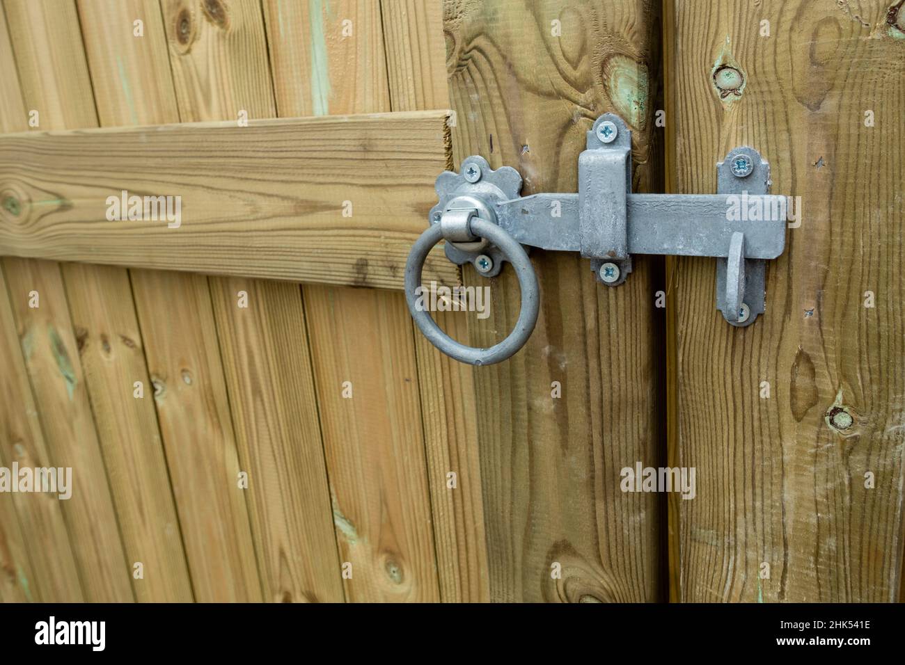Gate latch hi-res stock photography and images - Alamy