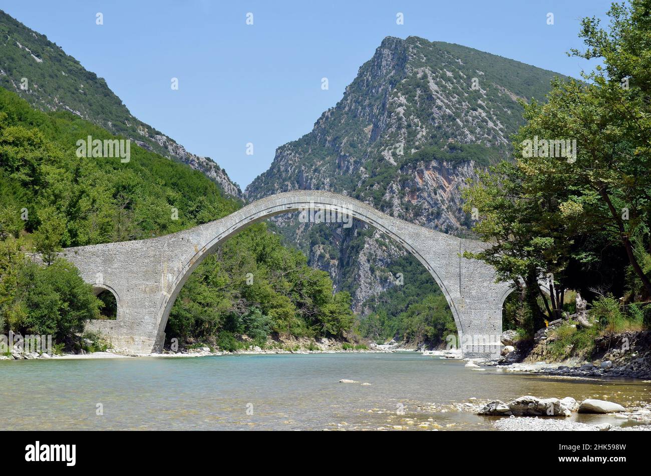 Greece, Plaka Bridge over the Arachthos River the largest single-arched ...