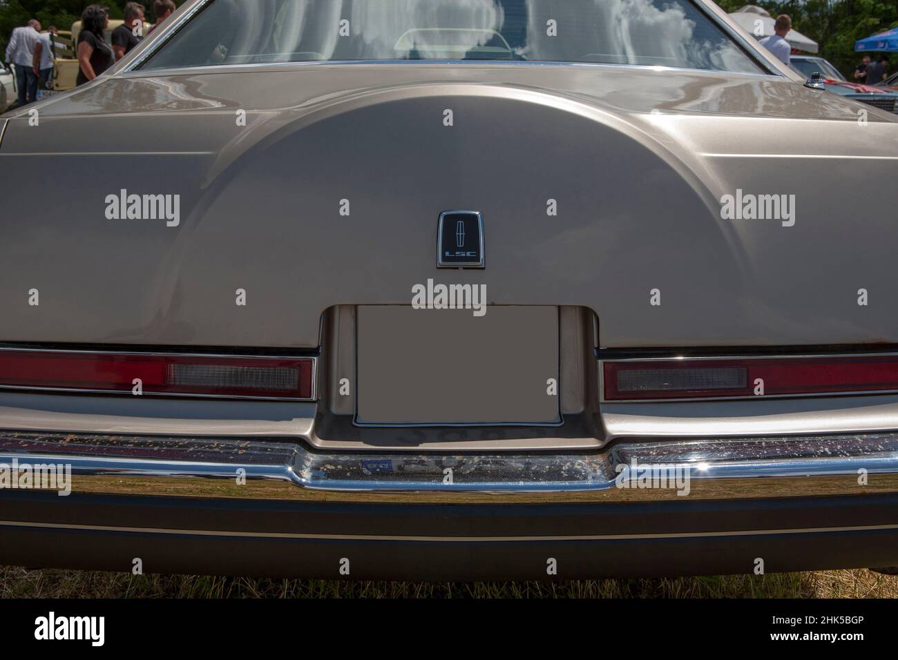 American vintage car Lincoln, rear view Stock Photo - Alamy