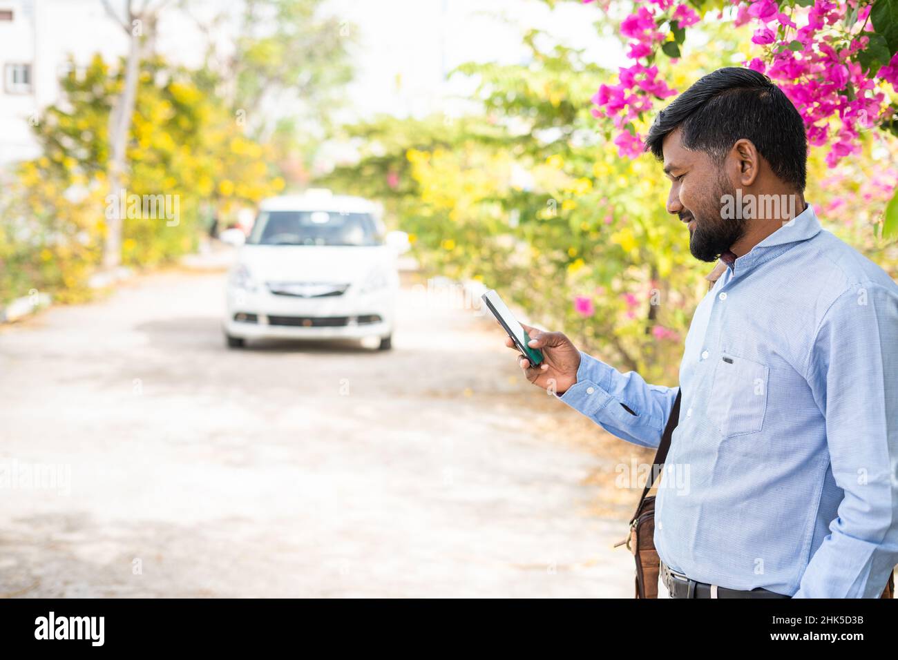 Indian taxi cab with one passenger hi-res stock photography and images ...