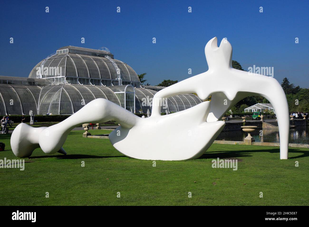 Large Reclining Figure - here exhibited as a plaster cast of the 1952 ...