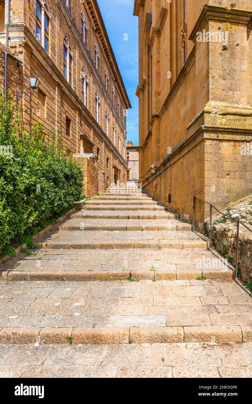 Alleyway between houses in residential hi-res stock photography and ...