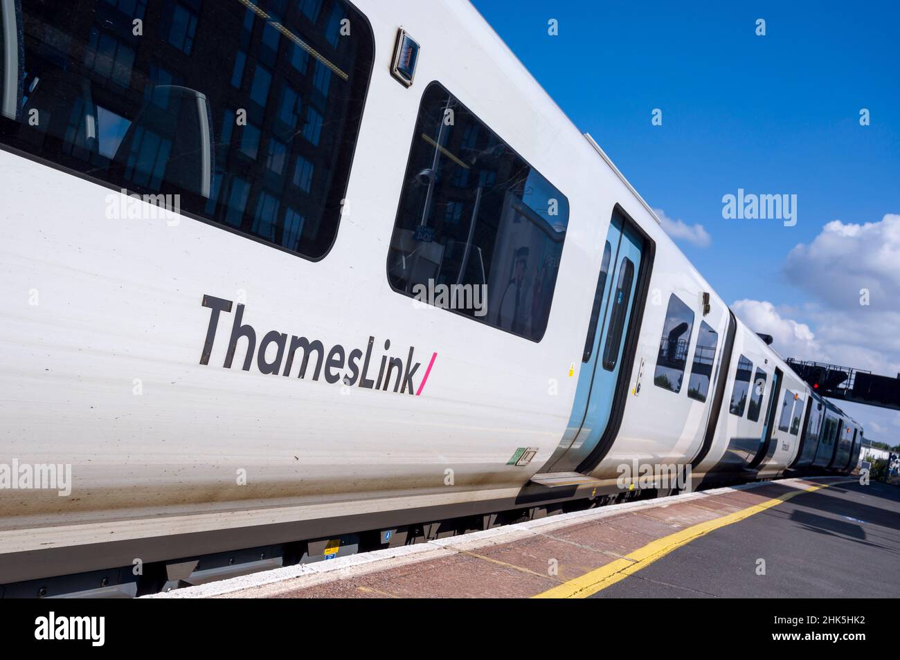 Class 700 Desiro City train in Thameslink livery in a railway station ...