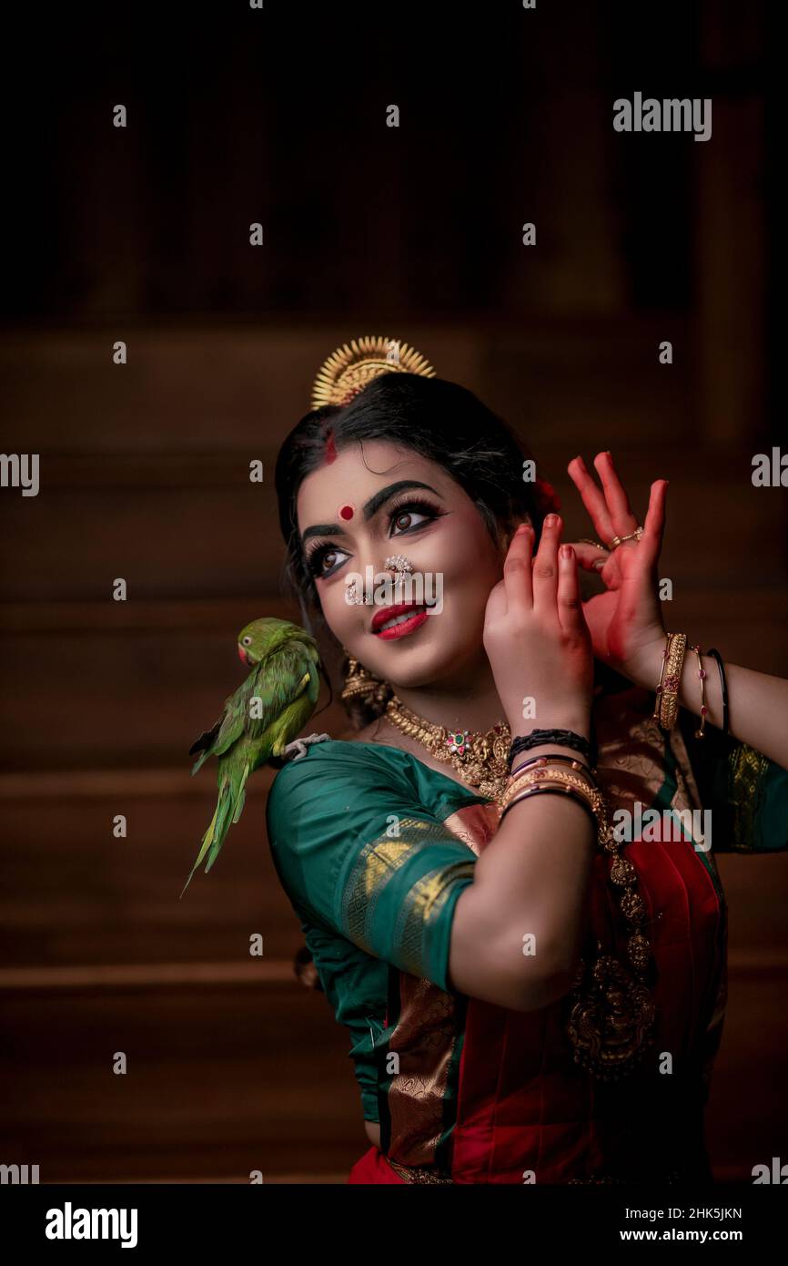 Classical dance form hi-res stock photography and images - Alamy