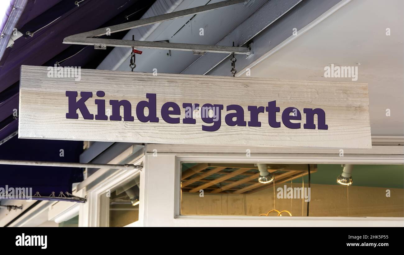 Street Sign the Direction Way to Kindergarten Stock Photo - Alamy