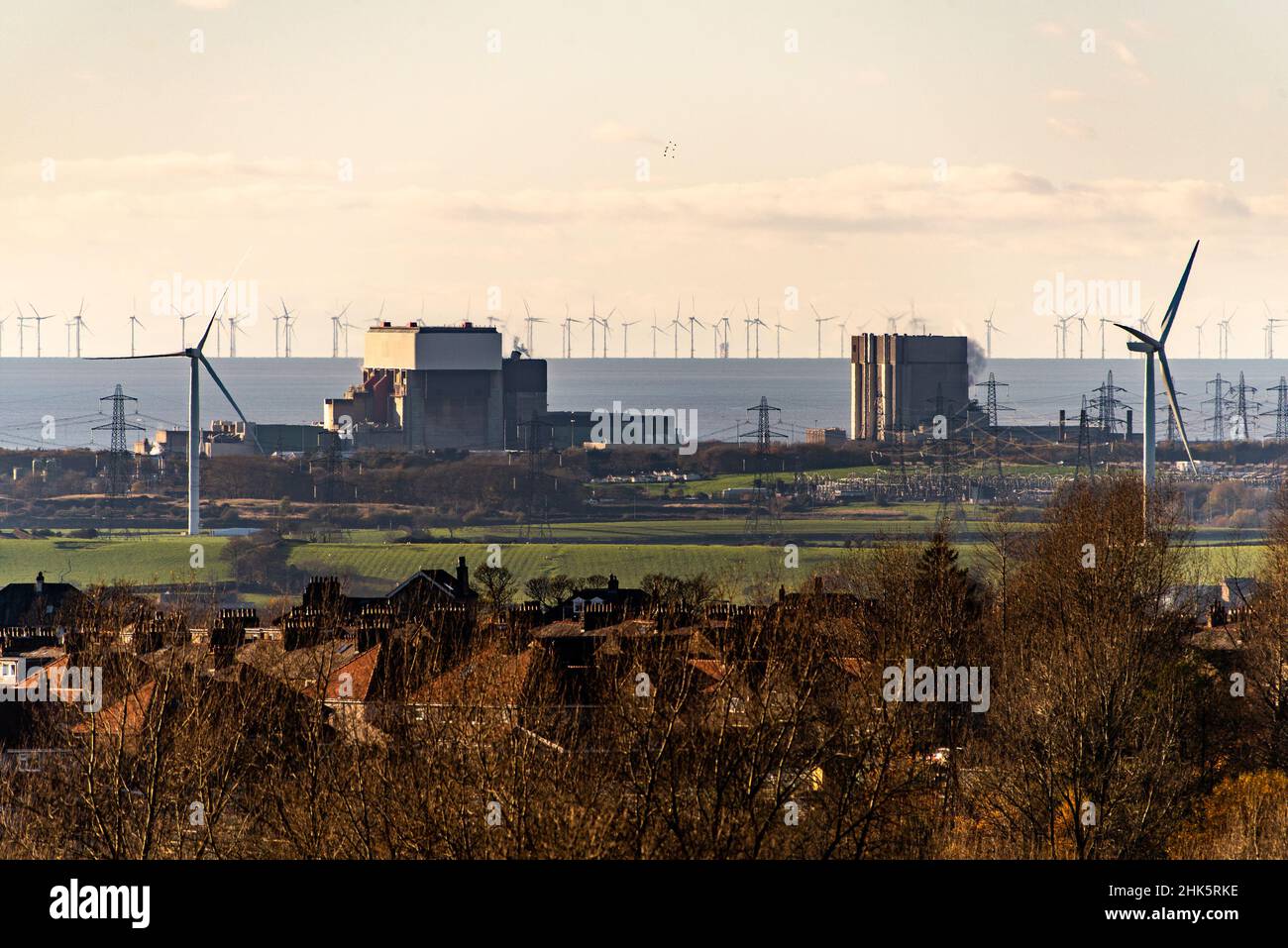 Heysham nuclear power station hi-res stock photography and images - Alamy