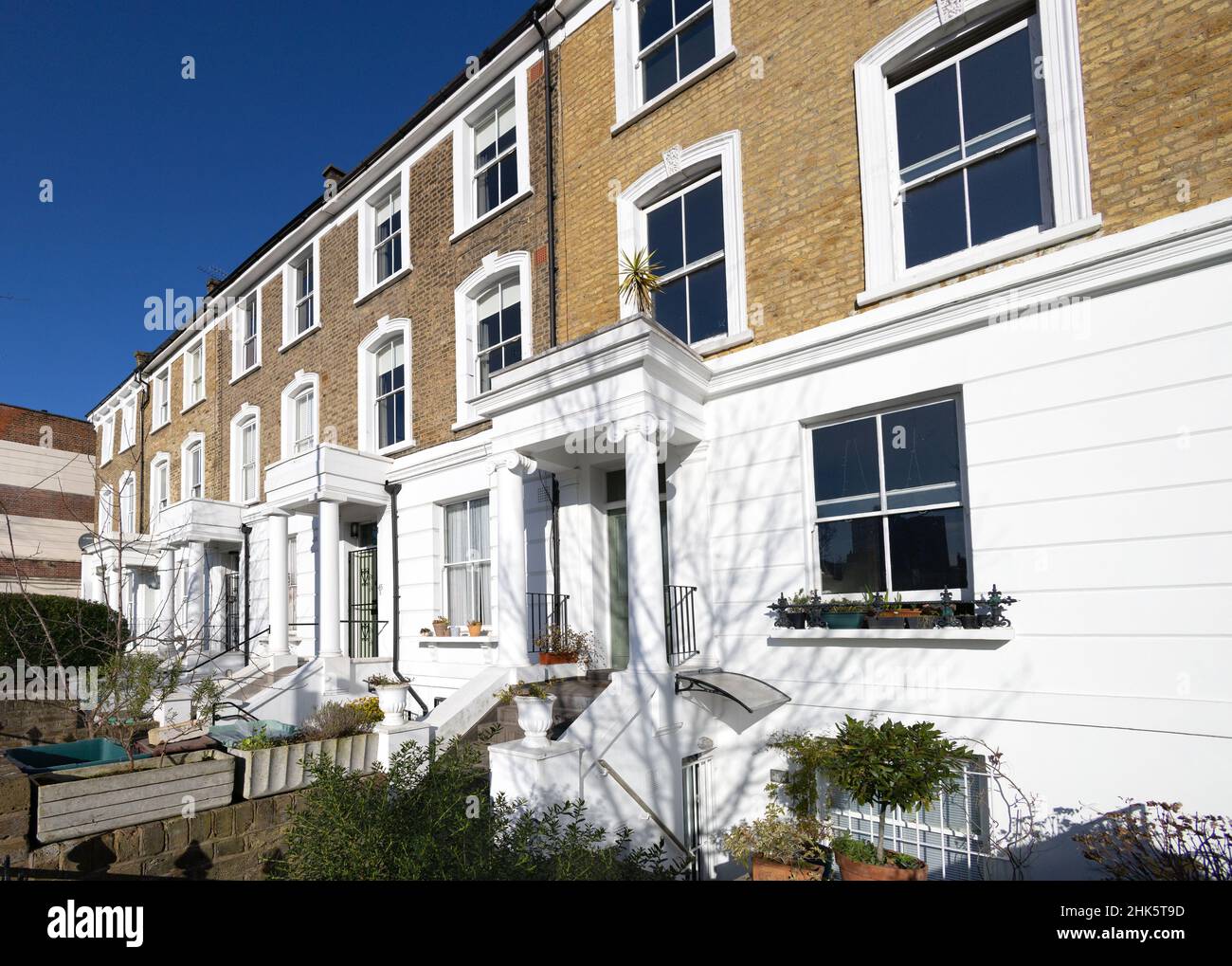House terraced victorian hi-res stock photography and images - Alamy