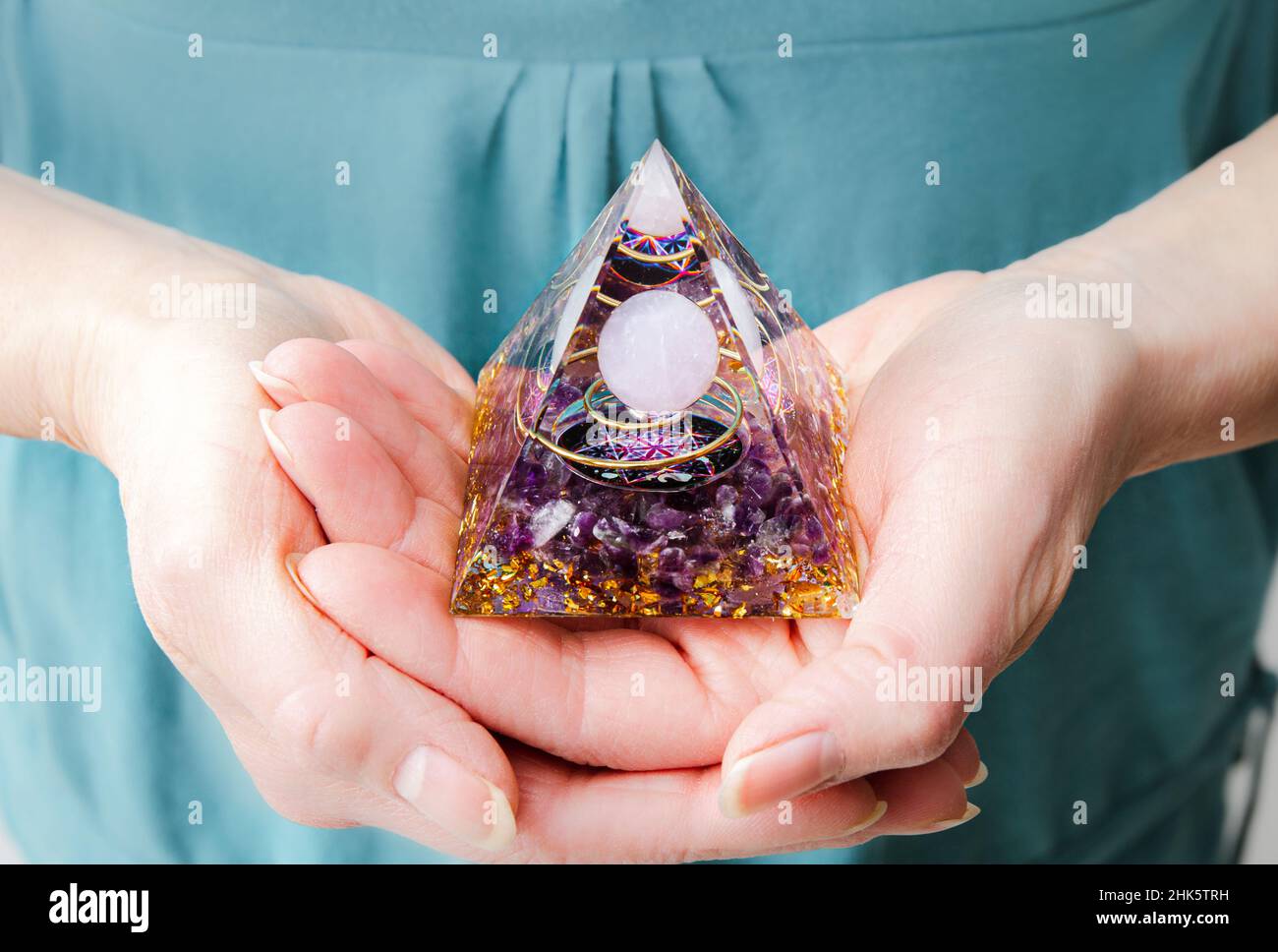 Healing hands hi-res stock photography and images - Alamy