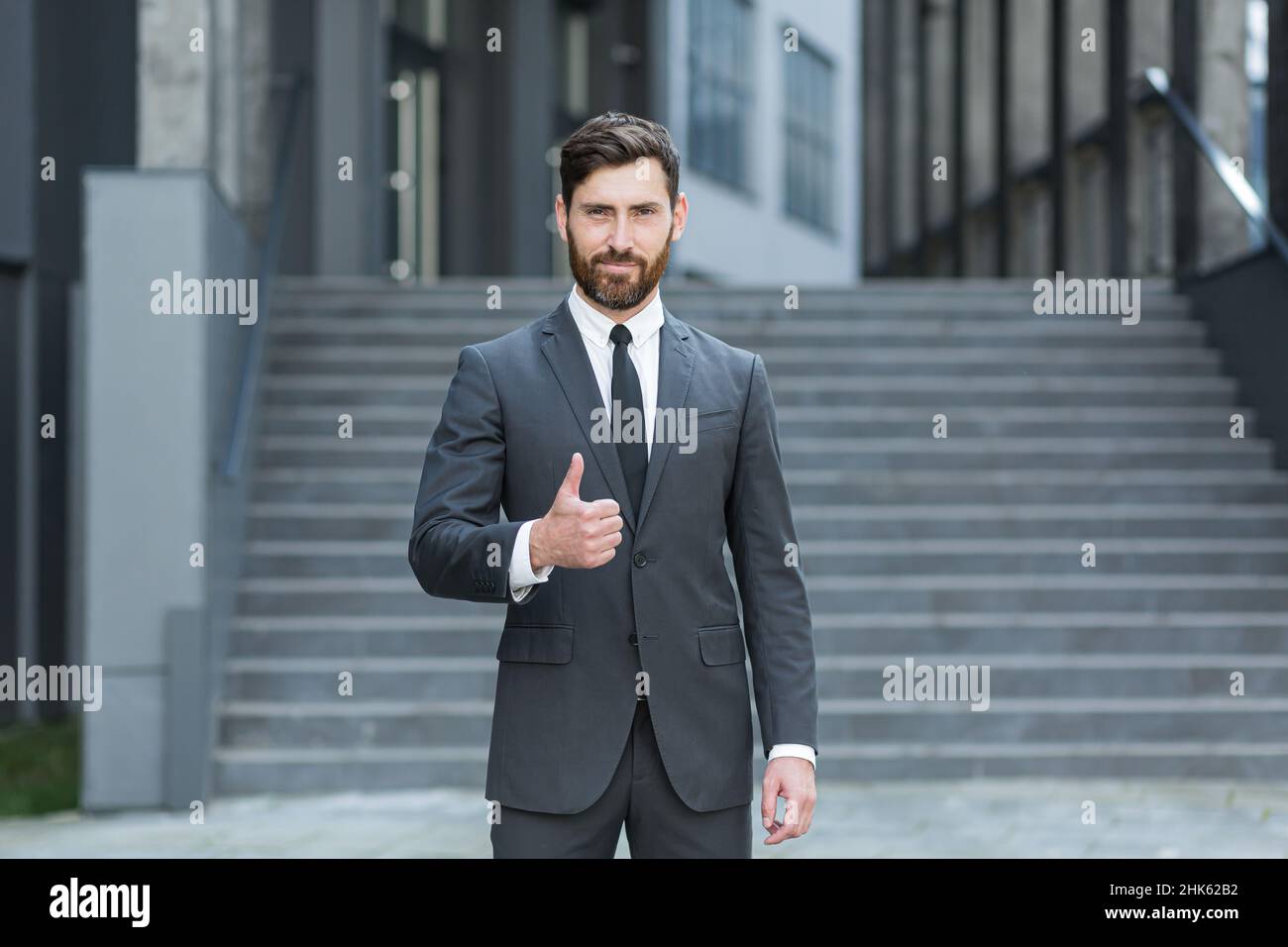 Businessman standing exit hi-res stock photography and images - Alamy