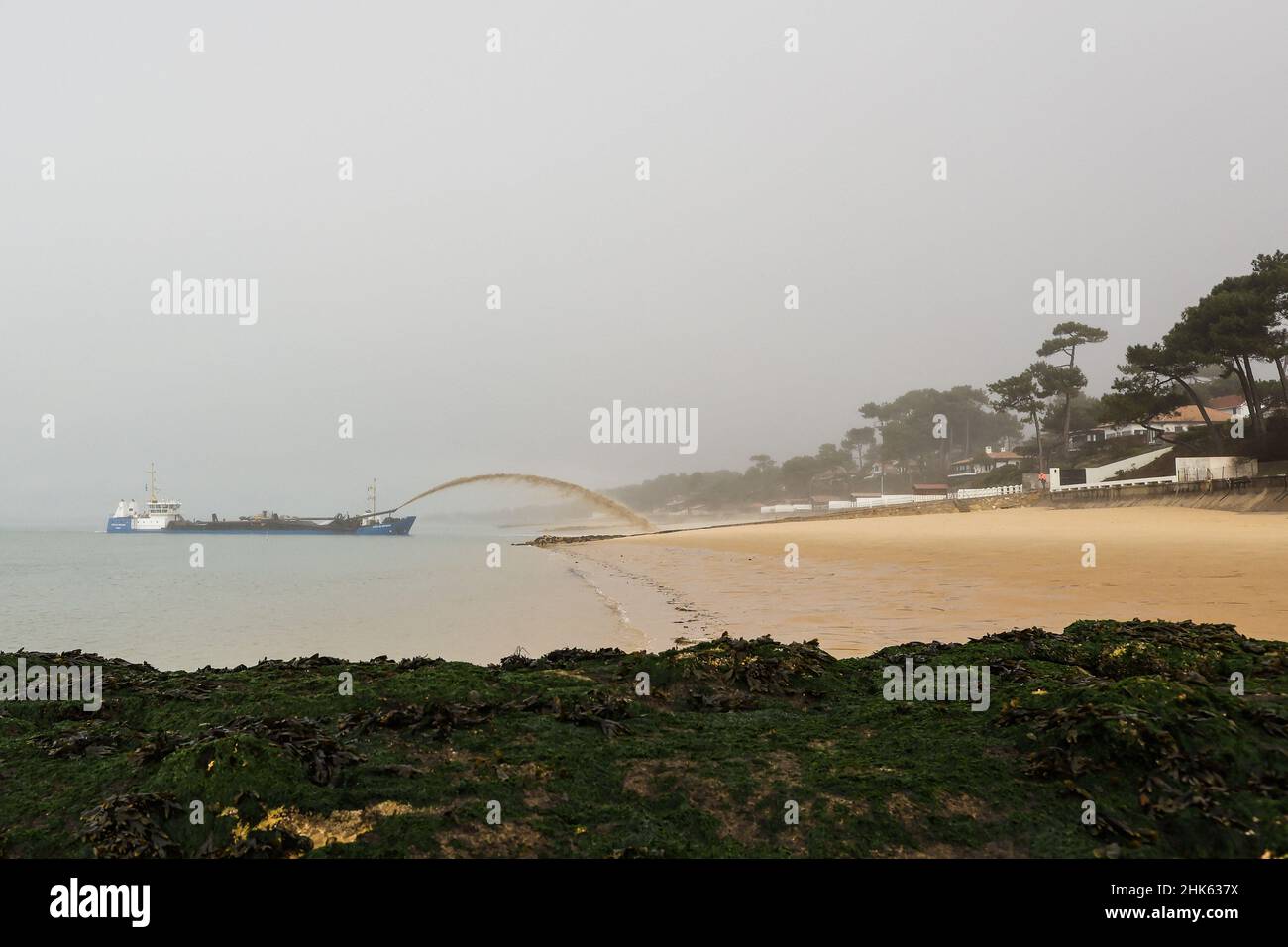 To fight against beach erosion and preserve the uses of the basin, the ...