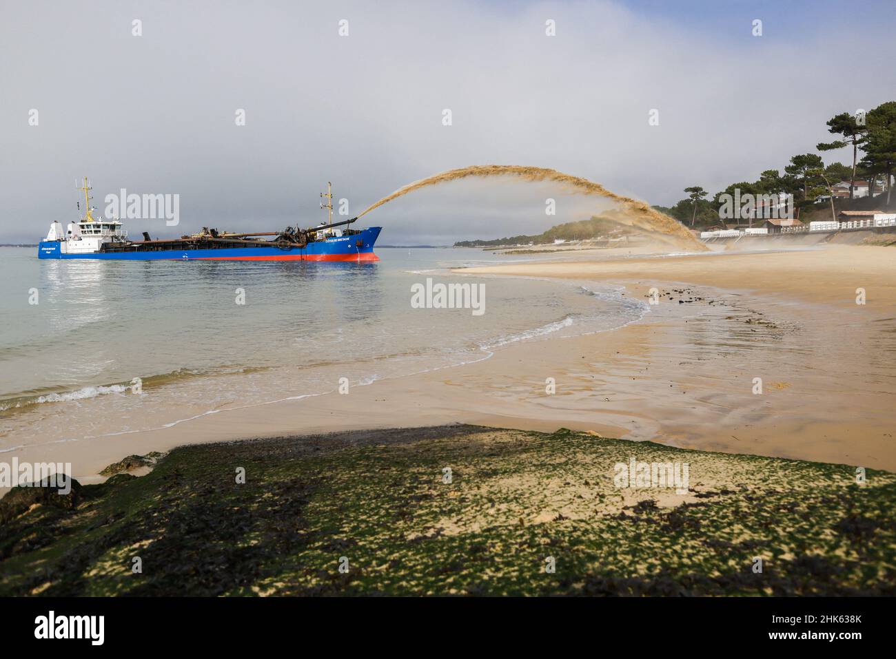 To fight against beach erosion and preserve the uses of the basin, the ...