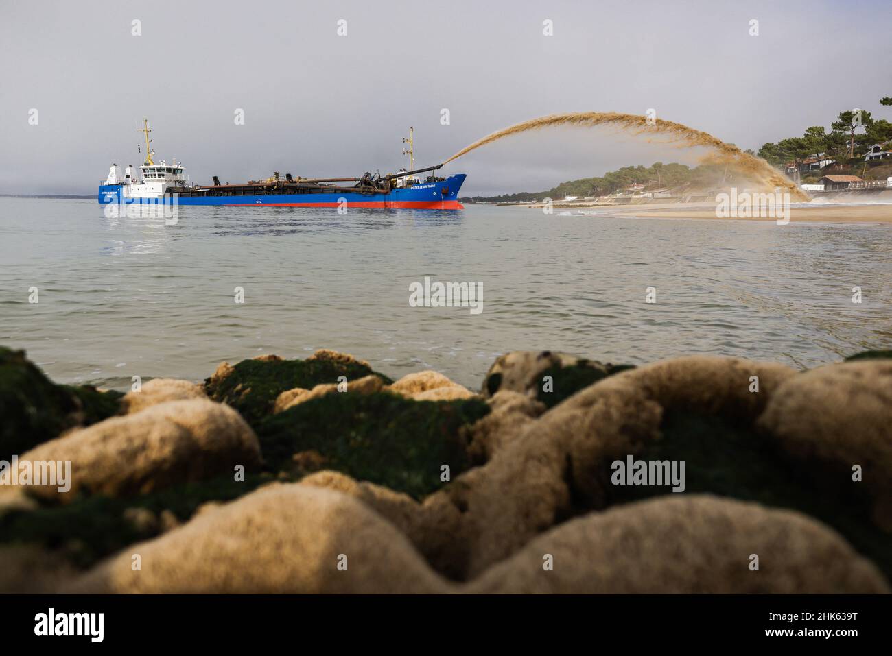 To fight against beach erosion and preserve the uses of the basin, the ...