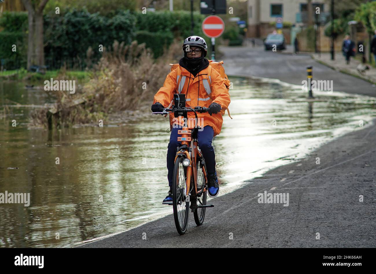 London, UK. 2nd Feb, 2022. High Tide at Chiswick Mall. Exceptionally ...