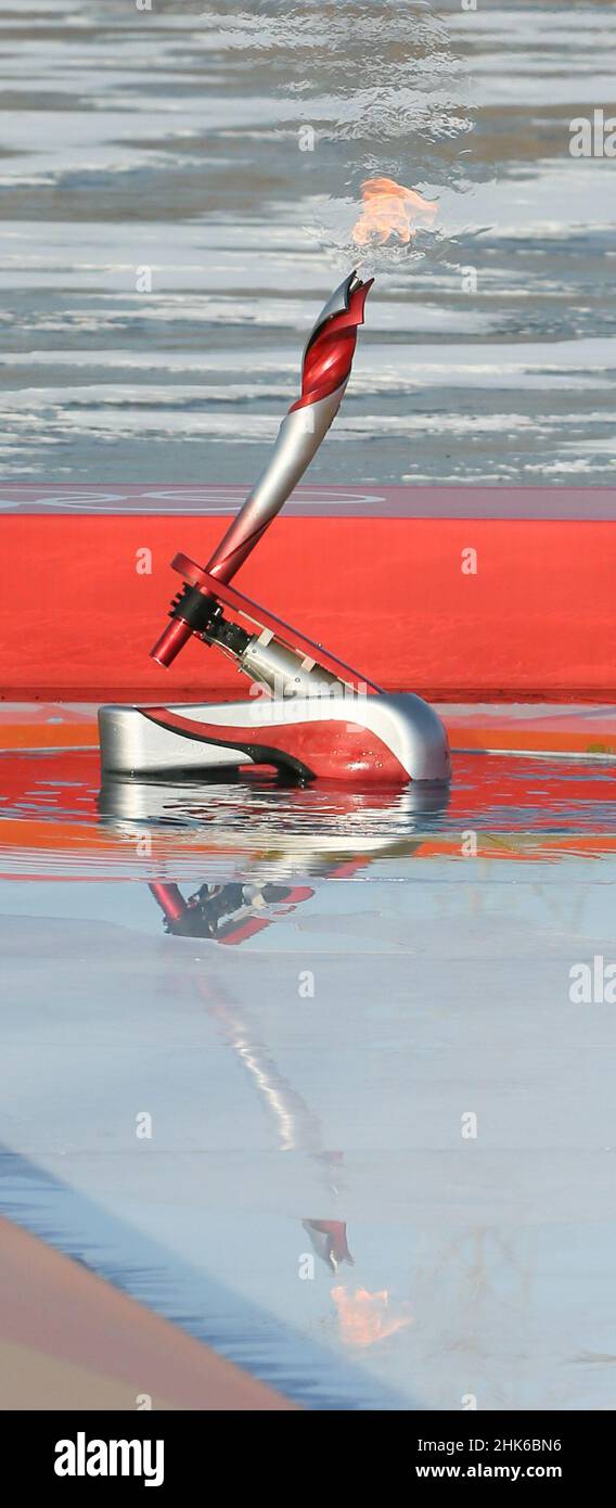 Beijing 2022 olympic robot hi-res stock photography and images - Alamy