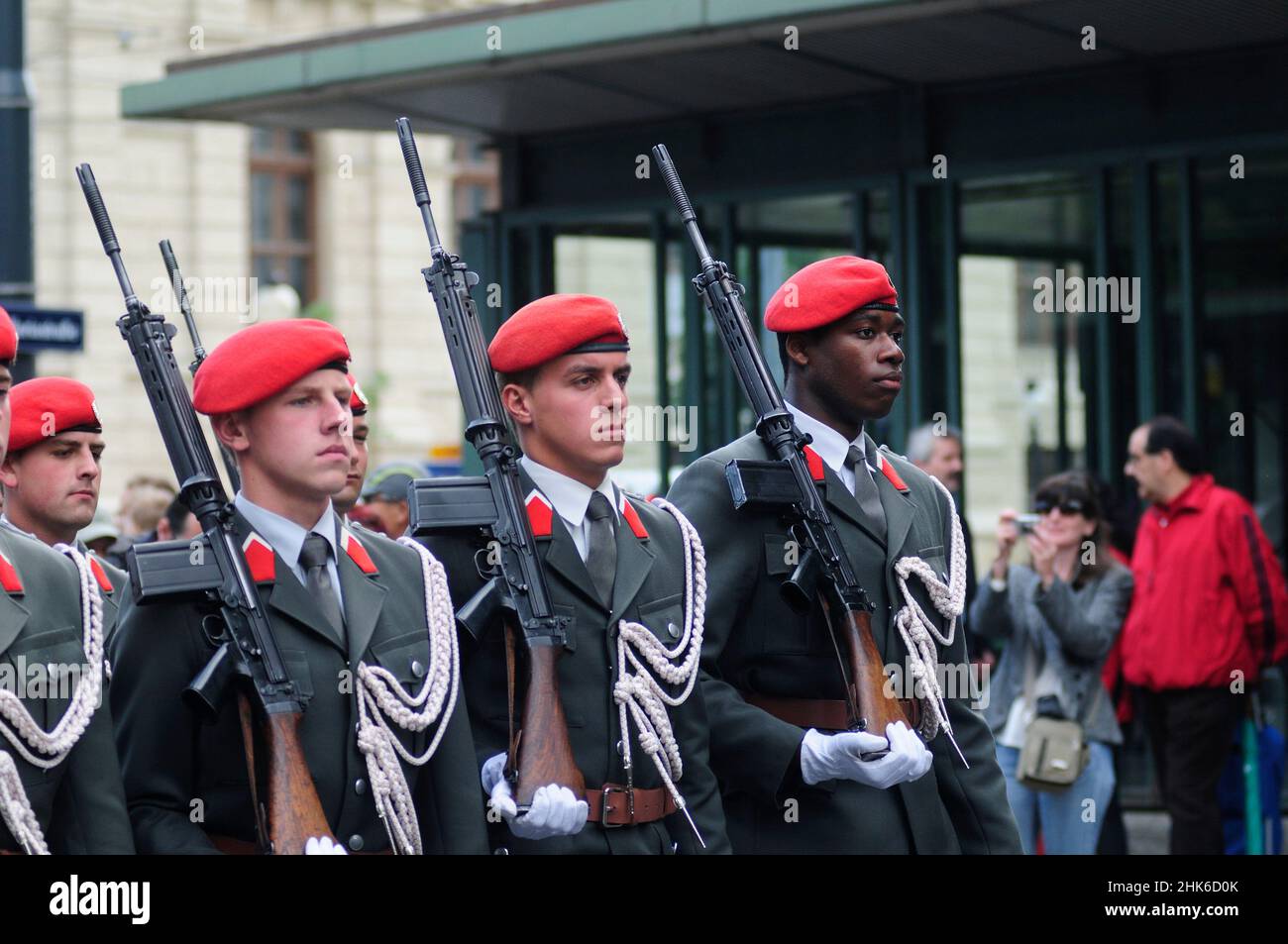 Austrian armed forces hi-res stock photography and images - Alamy